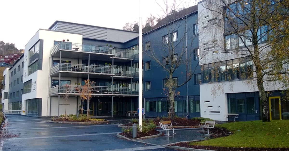 Møtevert - Helt Med