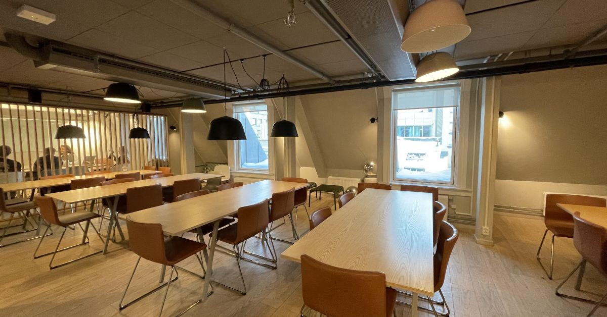 Servicemedarbeider - Helt Med